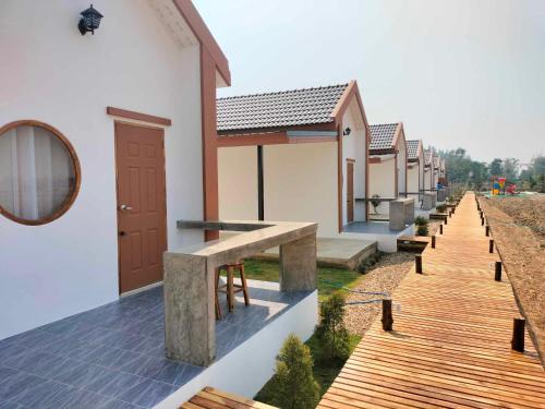 กุหลาบแก้ว รีสอร์ท - Mueang Phrae District