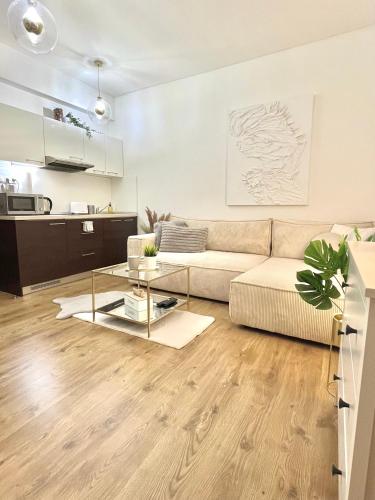 Urban Jungle Apartment Old Town Air Conditioned - Bratislava