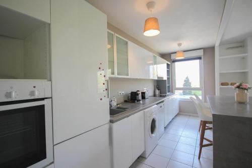 Apartment In Residence With Balcony And Parking - Lille, France