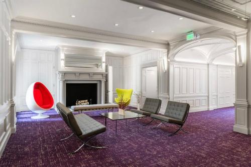 Stylish Hotel Room In Boston's Fenway - Unit #107 - Somerville, MA