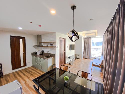 11 Best Hotels in Quezon City, Manila