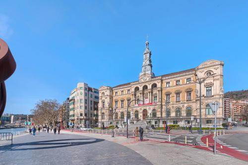 Ayuntamiento Cerca Del Casco Viejo & Parking - Bilbao