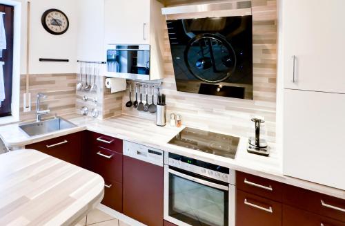 Moderne 3-zimmer-wohnung Im Zentrum- Tiefgarage Inklusive, Smart-tv, Shopping & Sightseeing Ums Eck - Augsbourg