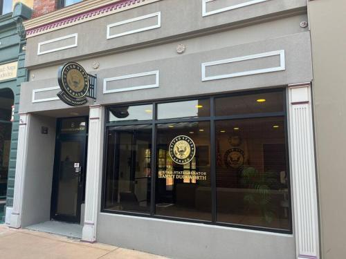 Lovely 2-bedroom Unit In Springfield - Chatham, IL