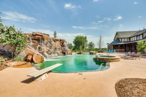 Spacious Edmond Vacation Rental W/ Shared Pool! - Edmond, OK