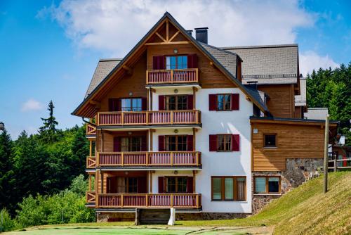 Pohorje Village Wellbeing Resort - Forest Apartments Videc - Maribor