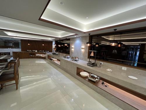 10 Top Hotels in Rajkot | Places to Stay w/ 24/7 Friendly Customer Service