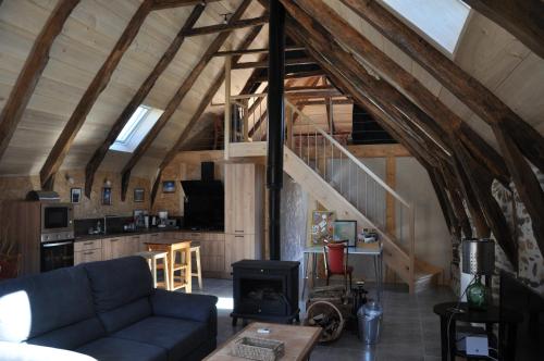 Gite Le Couderc De Coubisou, Grange Renovee - Estaing