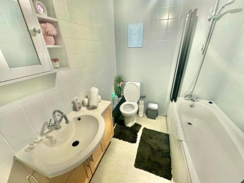 Homely Apartment In The Heart Of Town Centre - Sleeps 6 - Bournemouth