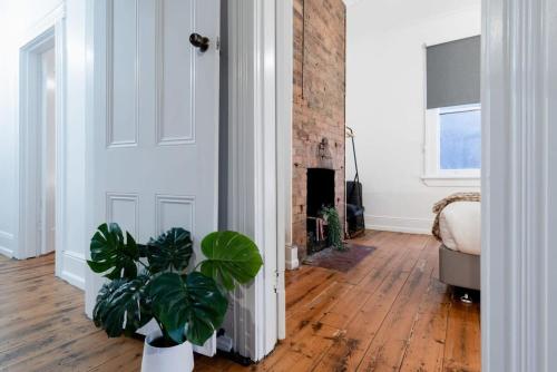 Charming Cottage Near The City With Parking - Launceston