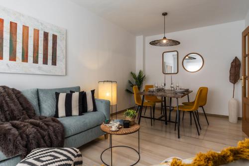 Tuguest Station With Parking - Granada, España