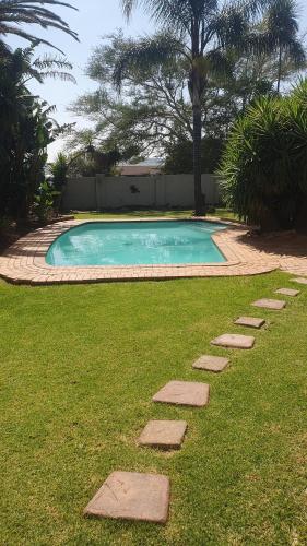 Inspire Cottage Near Or Tambo Airport & Greenstone - Germiston
