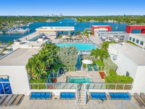Hollywood Bliss - Near Beach Studio - Rooftop Pool - Broward County, FL