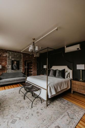 Hatchery Hotel & Event Center - La Crosse