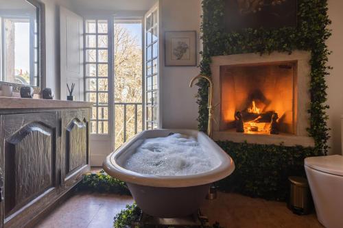 Sintra Wow - Unique Double Smart Room In 17th Century Palace! Hot Tub, Snooker, Bbq, Ps5, Sauna, Gym - Sintra