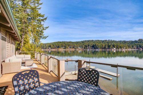 Coeur dAlene Lakefront Home Private Dock and Beach Deals & Reviews ...