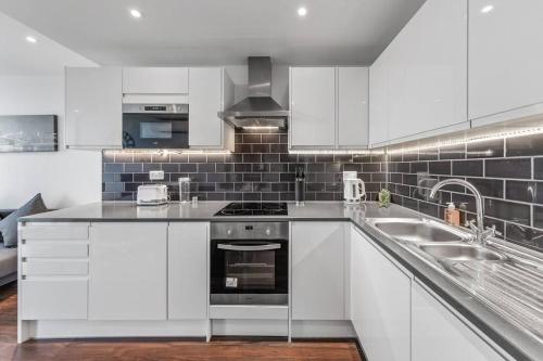 New Apartment 20 Mins From Waterloo London Bp36 - Essex