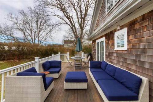 Middletown Bungalow W/hot Tub And Private Yard - Ribryan Properties - Newport, RI