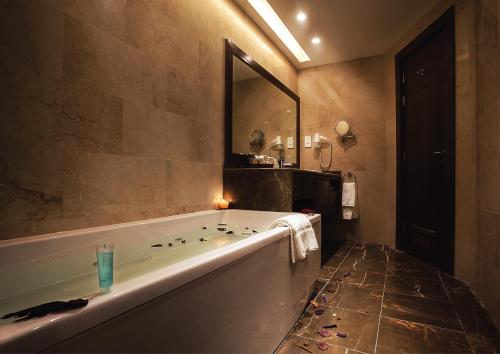 11 Best Hotels in Amman, Jordan