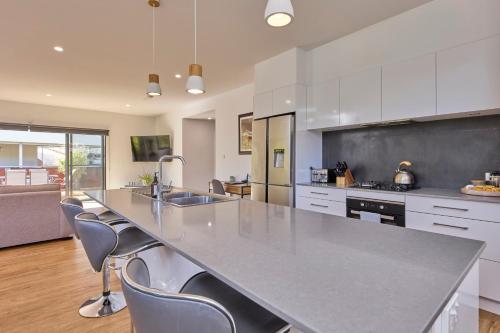 The Gorge Townhouse, Stunning Home & Location! - Launceston