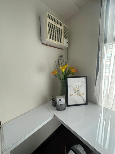 Single Bedroom With Private Toilet And Bath - Makati