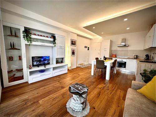 In The Heart Of Siena, 7 Minutes From Piazza Del Campo - Siena
