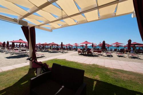 Casa Via Appia Scauri - Luminosa, Grande A 250 M Dal Mare E Dalla Stazione Ferroviaria - Scauri