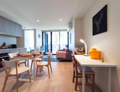 Charming Central Apartment Home Rundlemall - The University of Adelaide