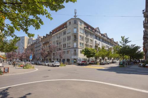 Urban Oasis With Queen Bed And View Be-54 - Zurich
