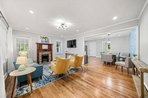 New Listing - Serene 3br Home In Historic Norcross - Roswell, GA