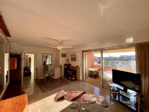 2p Cagnes Sur Mer- Proximite Plage, Parking - Cagnes-sur-Mer