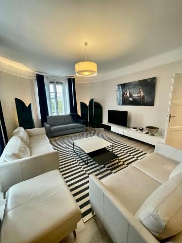 Luxury Apartment Times Square District - Porte Maillot