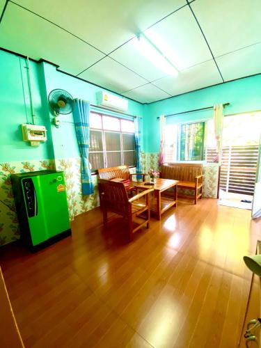 สีชังสมายด์ - Ko Sichang District