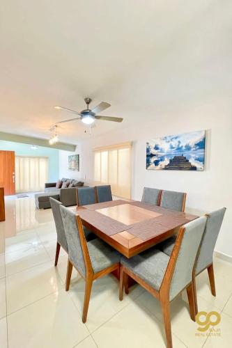 Spacious Downtown Stay 6 Blocks From Malecon - La Paz, Mexico