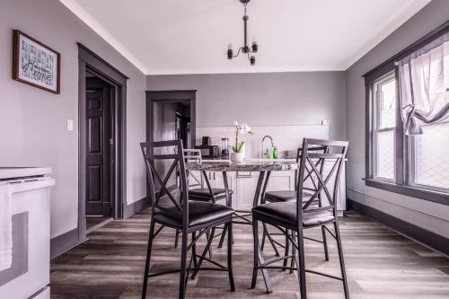 Spacious 6br 2bath Close The Falls - Niagara Falls, NY