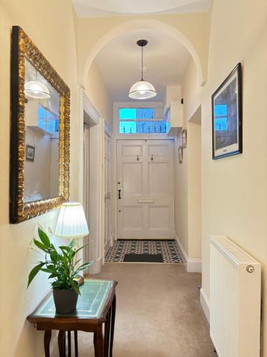 Cosy Georgian Flat - Edinburgh Waverley station