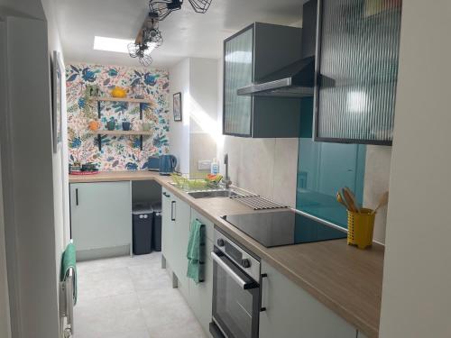 North Laine Sunny Cottage - Parking Available - Hove