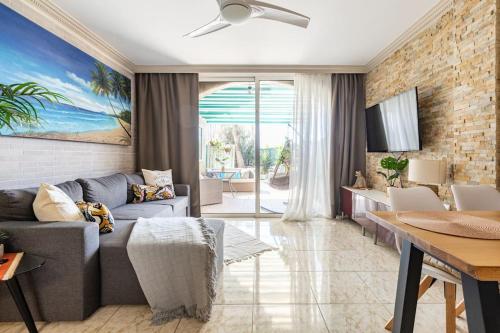 Beachfront Private Apartment In Pueblo Torviscas Sunset Harbour - Costa Adeje