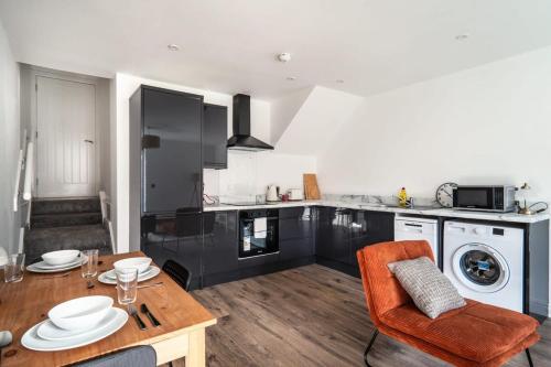 Modern 2 Bed Apartment In Waterloo Liverpool - Liverpool