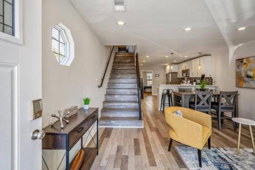Winter Retreat 3b 3ba Huge Backyard Mins From Downtown - Houston, TX