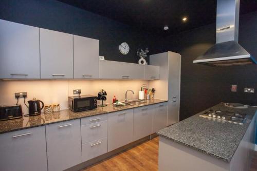 Stunning One Bed With Parking In City Centre - Glasgow