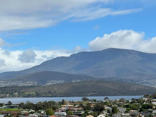 Skyline Serenity House - Close To City And Airport - Hobart