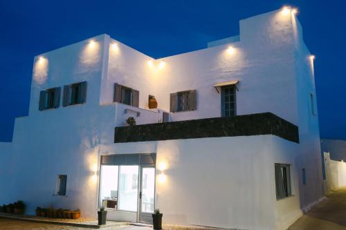 Seven Grapes - Karterados - Santorini