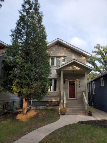 Homestay In Cozy River Heights Home - Winnipeg