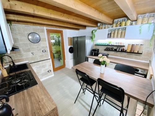 Rustic Retreat Rooms - Trieste