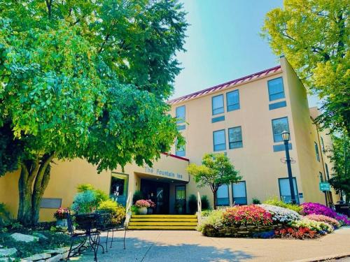 The Fountain Inn - Sandusky, OH