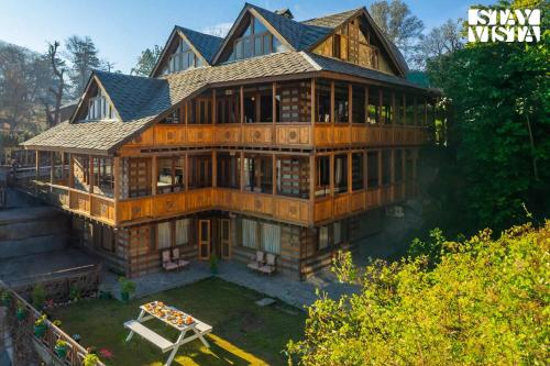 The Manor - Kullu By Stayvista - 4bhk Mountain-view Villa With Bbq - Kullu