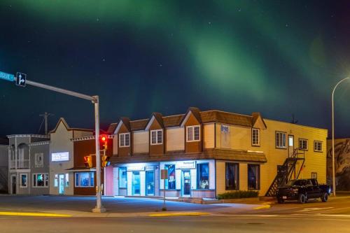 Nn - Flats On 4th #1 - Downtown 2-bed 2-bath - Whitehorse