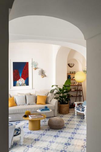 Villa Michela, 2br, 2bt, Patio, Newly Renovated - Capri Adası