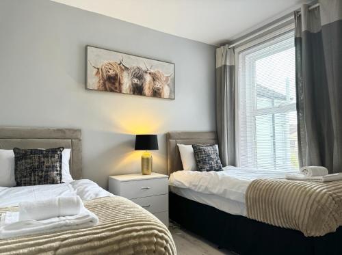 Super Cheap Prices! - Perfect Accommodation, 4 Single Beds Or Kingsize - Southsea